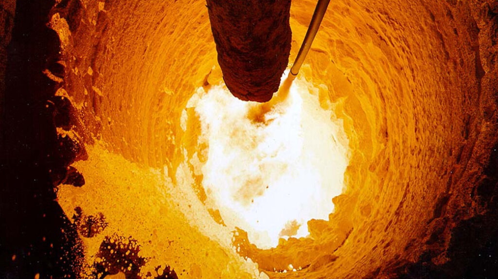 Allied's product range of refractory products for various gunning methods.